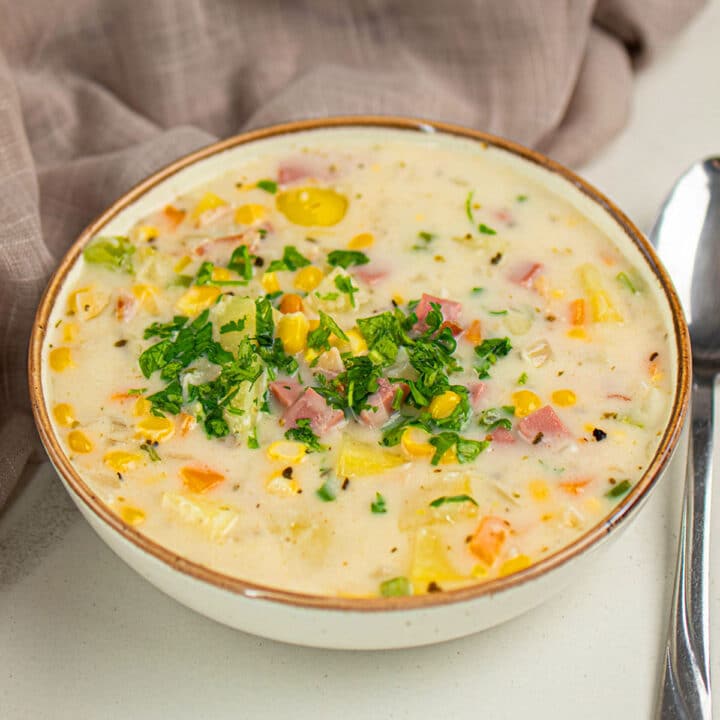 Slow Cooker Corn Chowder (Creamy) | Slow Cooker Foodie